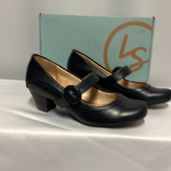 Life Stride | Shoes | Life Stride Rozz Mary Jane Pumps Size 9w Color ...